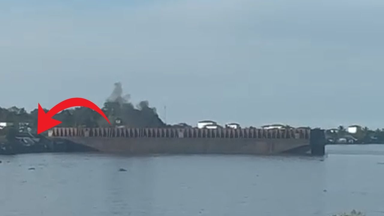 💀 SHIP CRASH! SLEEPING CAPTAIN & DISTRACTED CREW CAUSE CHAOS - YouTube