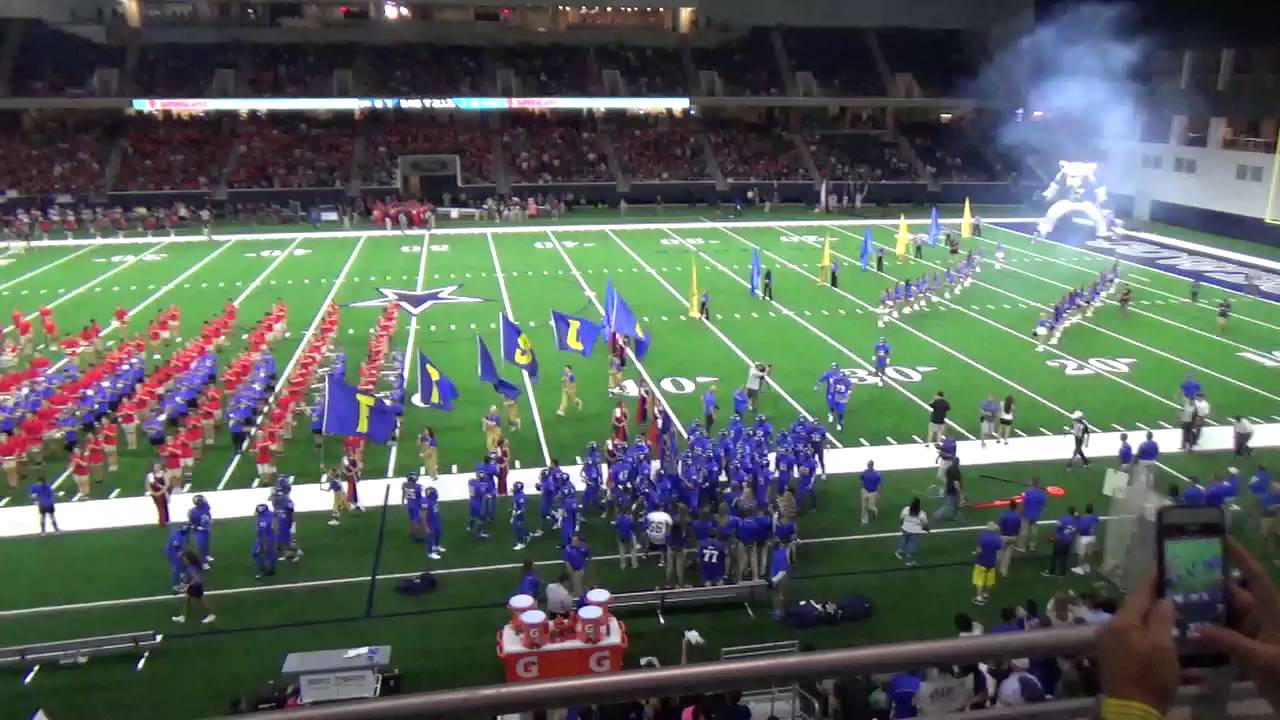 FHS Football opener - team run in & fight song - YouTube