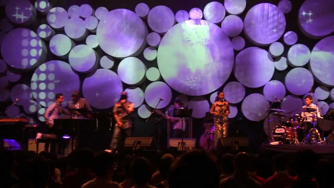 LLW ft. Maurice Brown, Kyriz & Dira Sugandi - Reborn @ JJF 2012 [HD ...