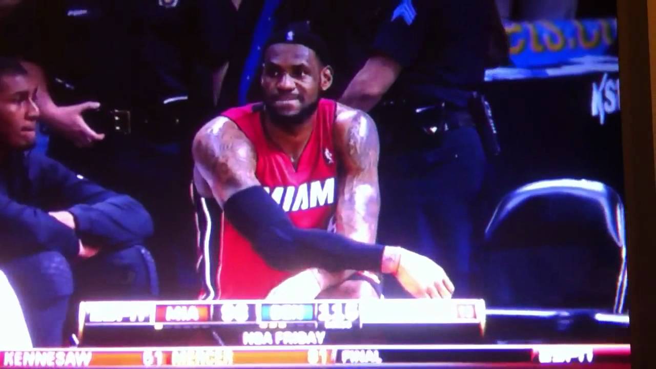 Lebron James makes a funny face - YouTube