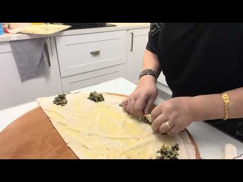 Ispanaklı. Börek