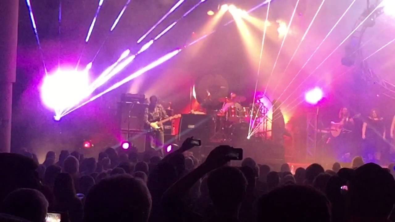 Chris Scholtes guitar solo "Comfortably Numb" - YouTube