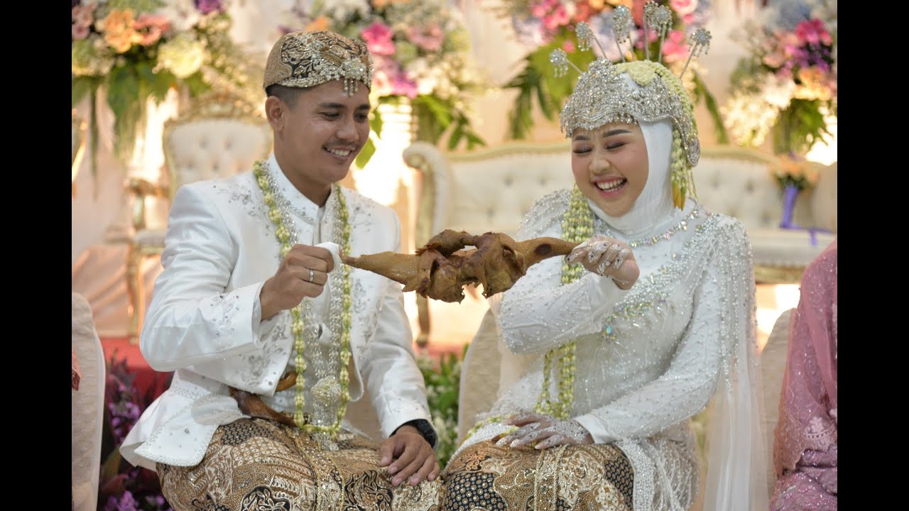 The best clip highlight of Swari & Fathur - YouTube