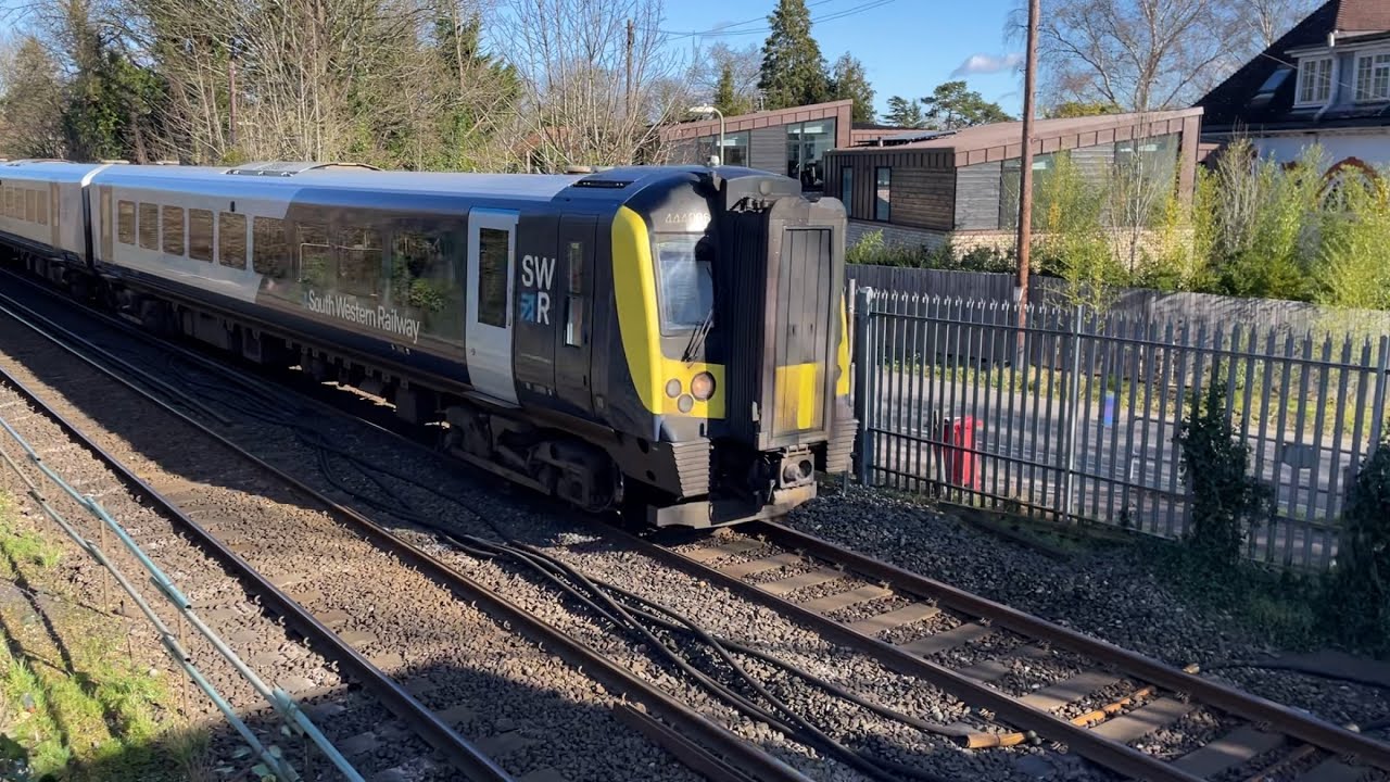 Class 444 Desiro | 444006 + 444019 | New Trainbow Livery | South ...