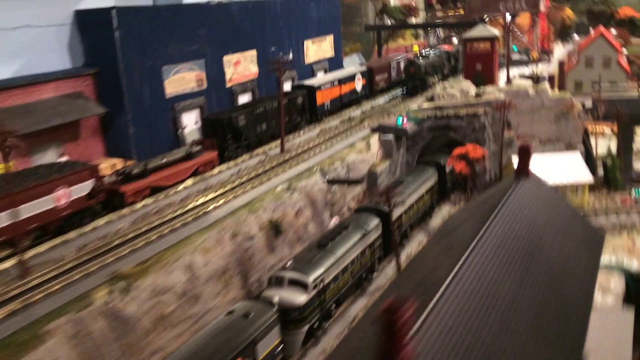 Another update to the old Mth and Lionel o scale Train layout - YouTube