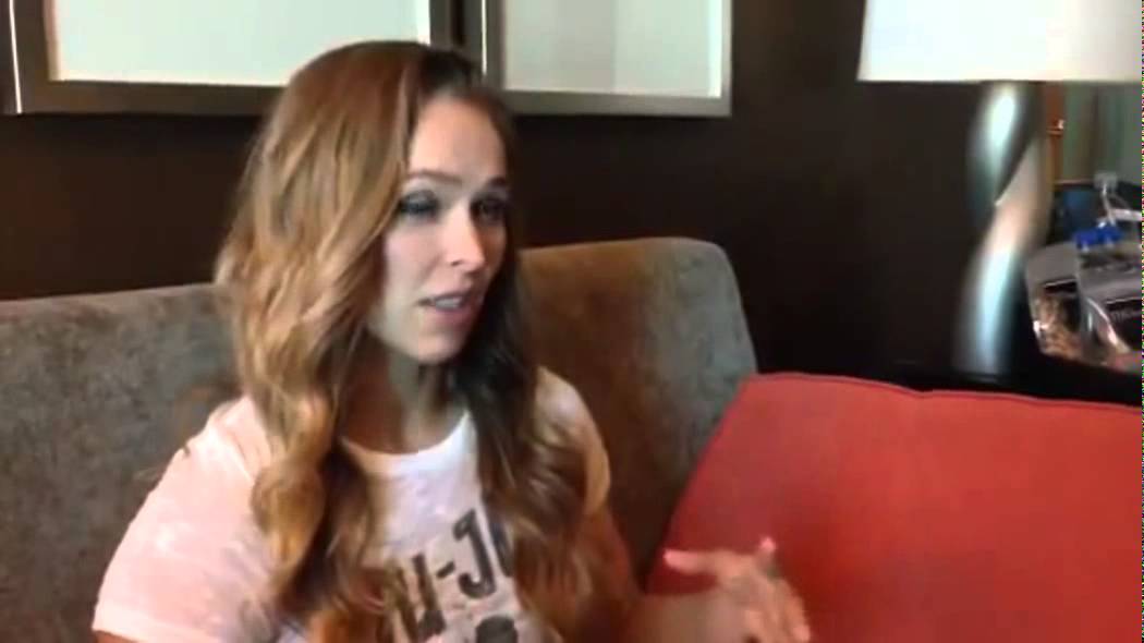 UFC 175: Ronda Rousey Octagon Interview - YouTube