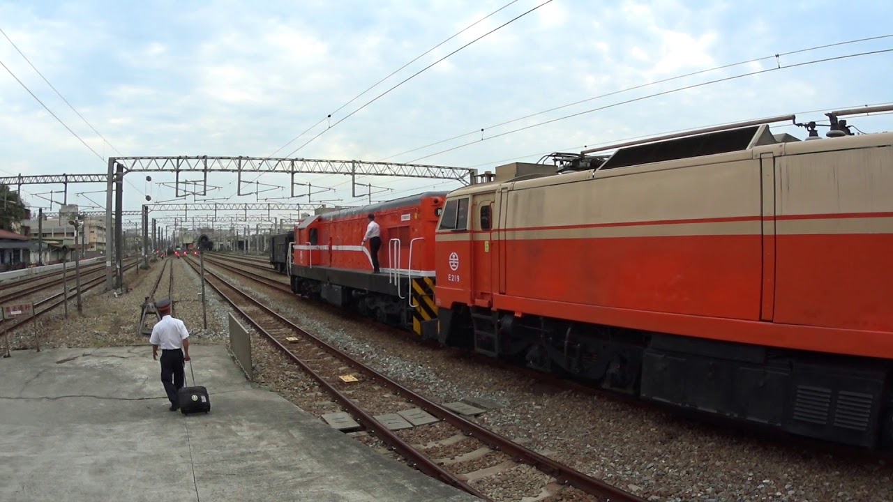 EMD G12 Sounds like a Harley Davidson!! - YouTube