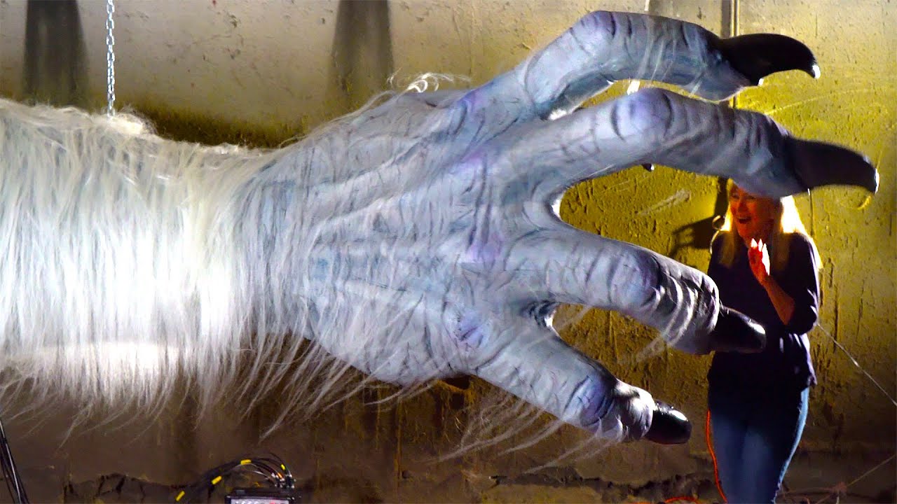 GIANT Monster Hand Grabs People! Big Animatronic Props - YouTube