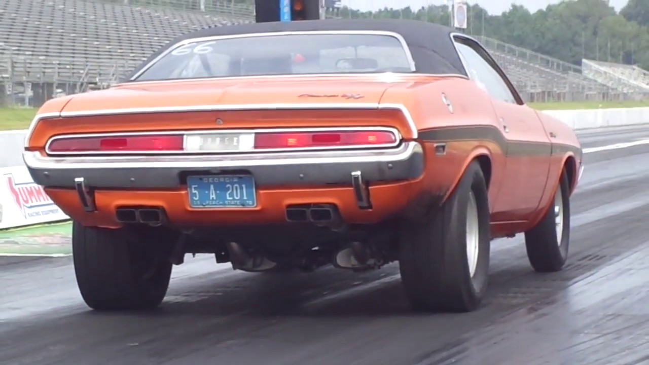 70 Dodge Challenger 440 Six Pack Drag Racing 8-29-15, run 1 - YouTube