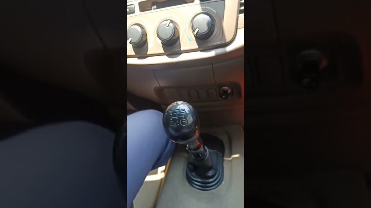 Innova Gear lever 😂😂 #toyota #toyotainnova - YouTube
