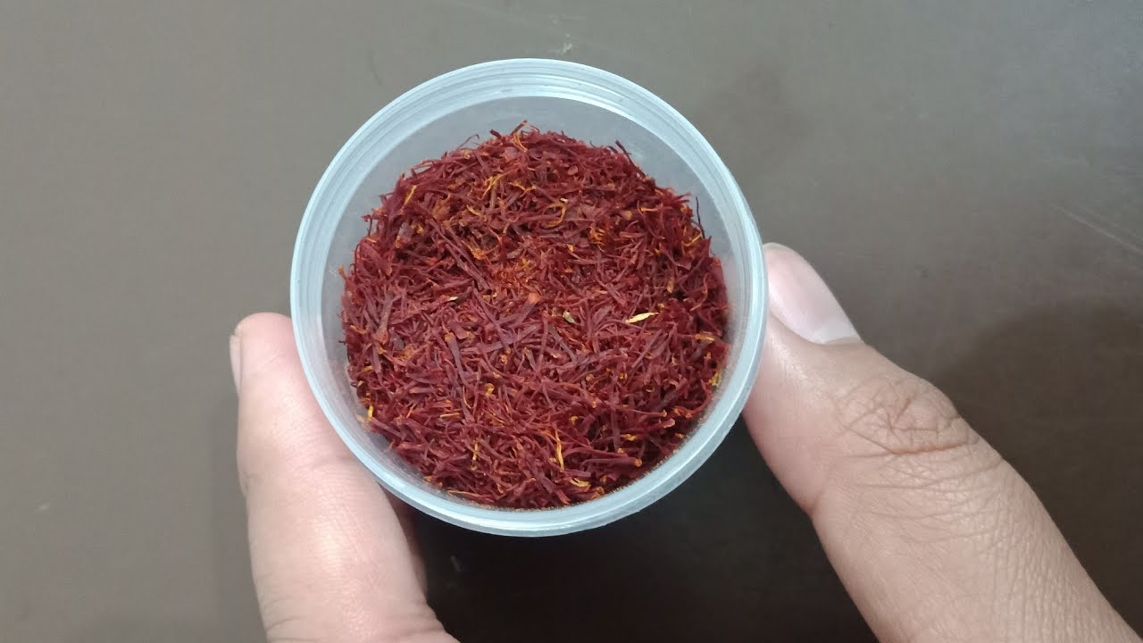 Buy Pure Kesar of Kashmir, Kistwar Value @ Lowest Price Guarantee - YouTube