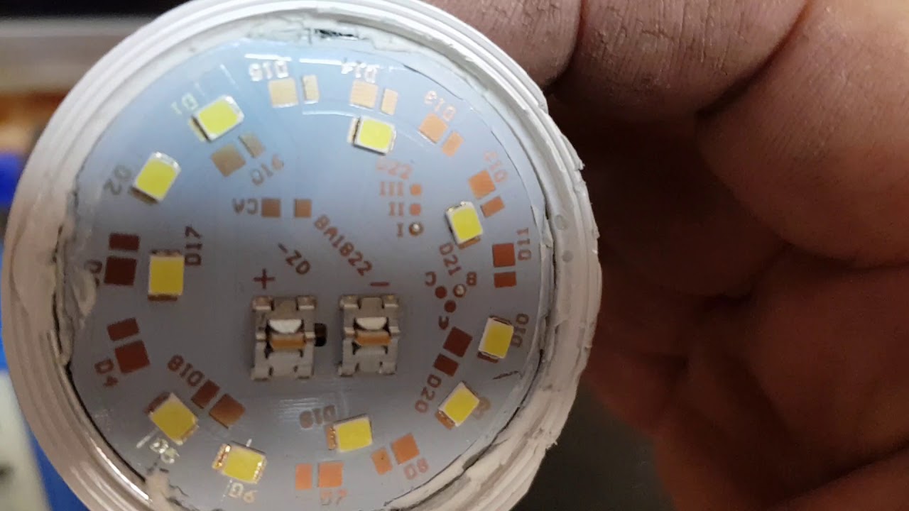 Becul cu led de la Comtec este tot pe Modul Strobo - YouTube