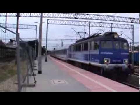 MALBORK dworzec PKP - EP07-1056 z TLK Pobrzeże relacji Kołobrzeg - Kraków Główny - YouTube