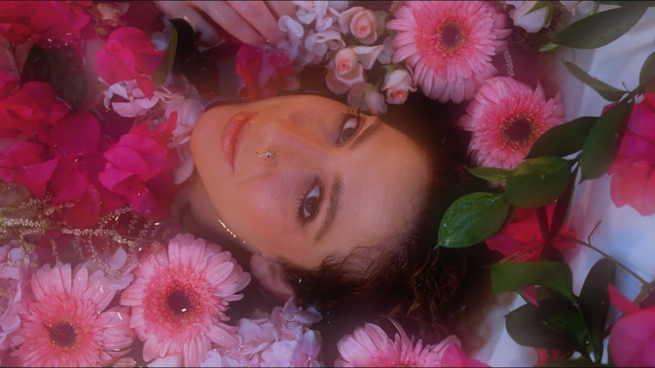 Bea Kadri - Who Knew (Official Visualizer) - YouTube