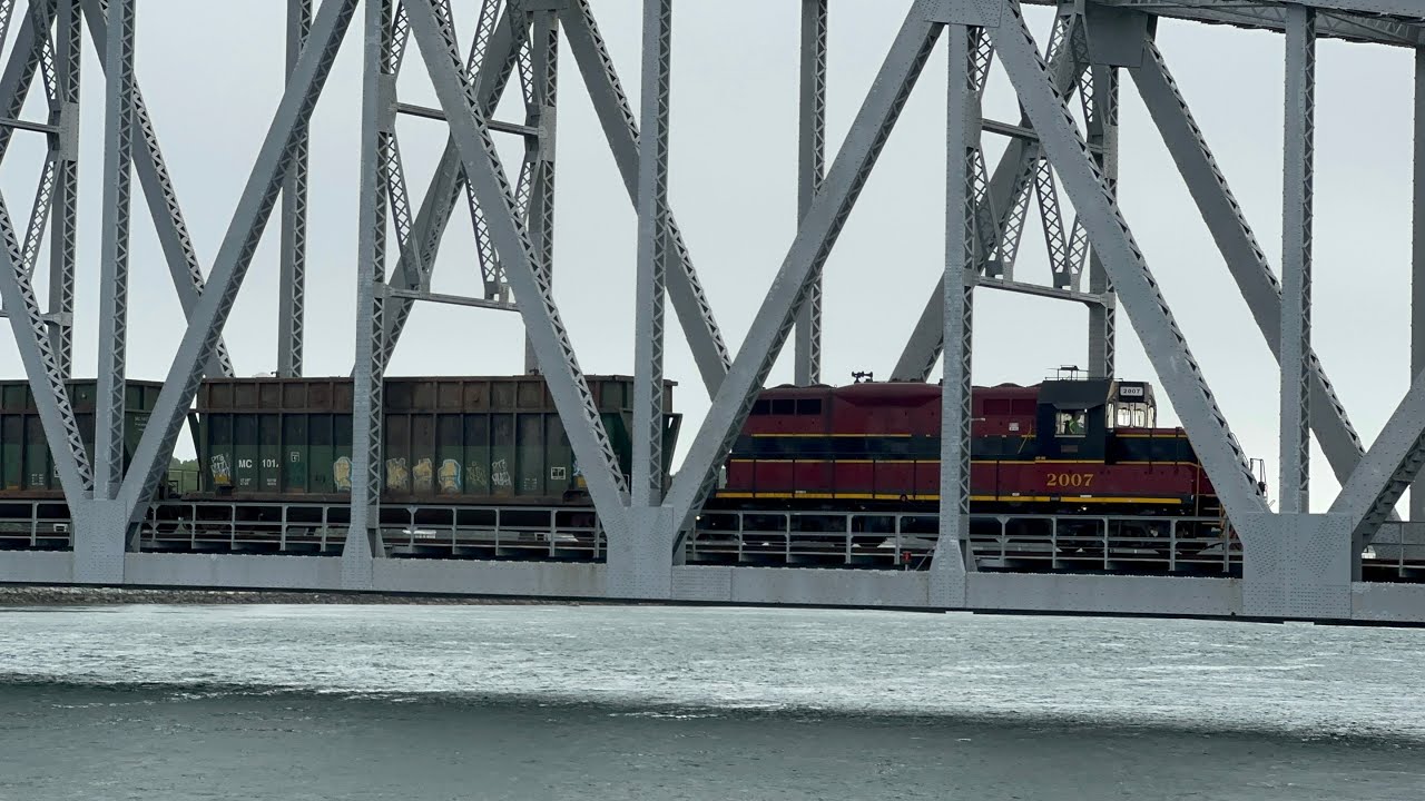 Mass Coastal Energy Train, Seals and Large Barges at the Cape Cod Canal ...