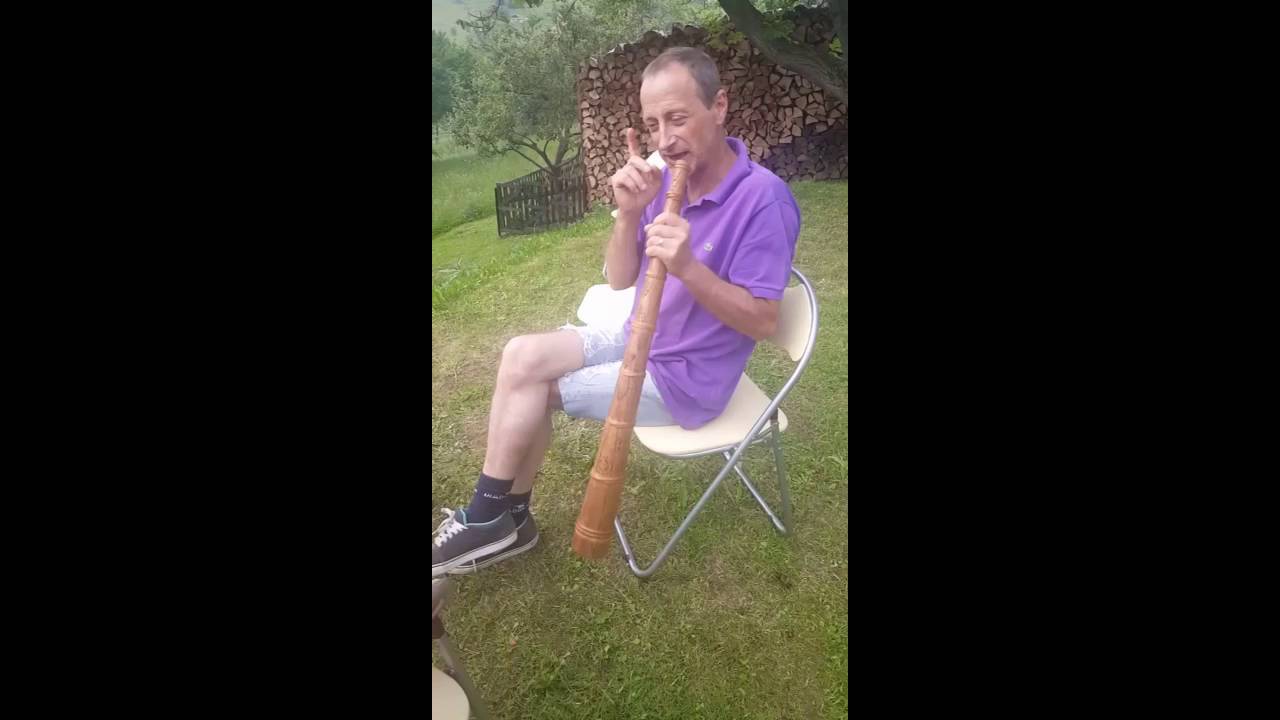 Funny and laughing romanian instrument - Instrument muzical românesc ...