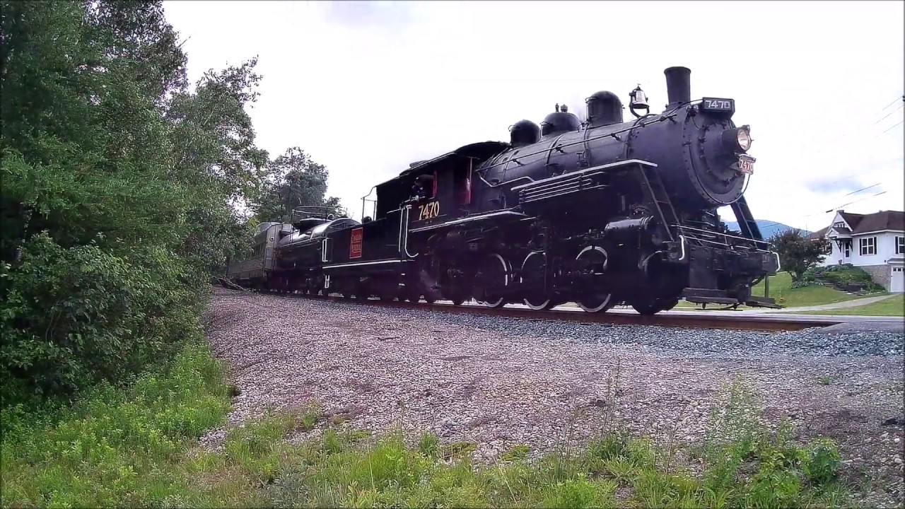 CN Locomotive #7470 crossing route 3N at Twin Mountain New Hampshire ...