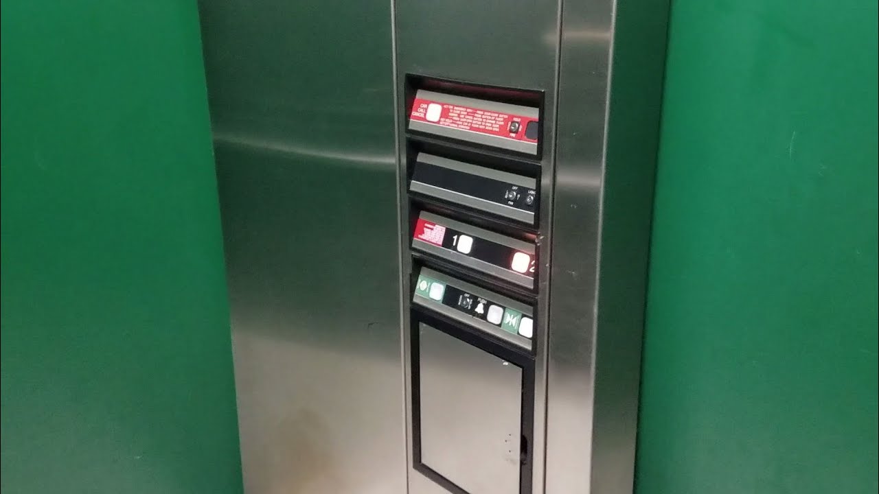 Miami Impulse Hydraulic North elevator @ Offices in the Lakes, Miami ...