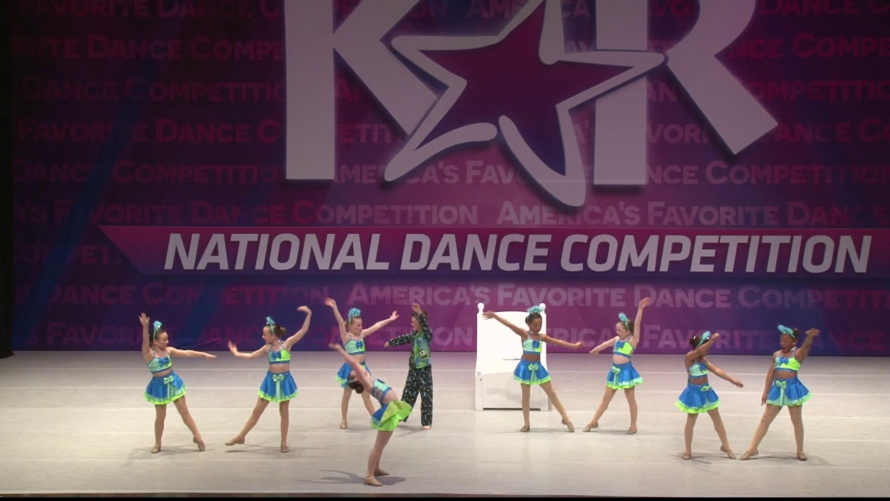 Mini Acro Dance - Under the Bed - YouTube