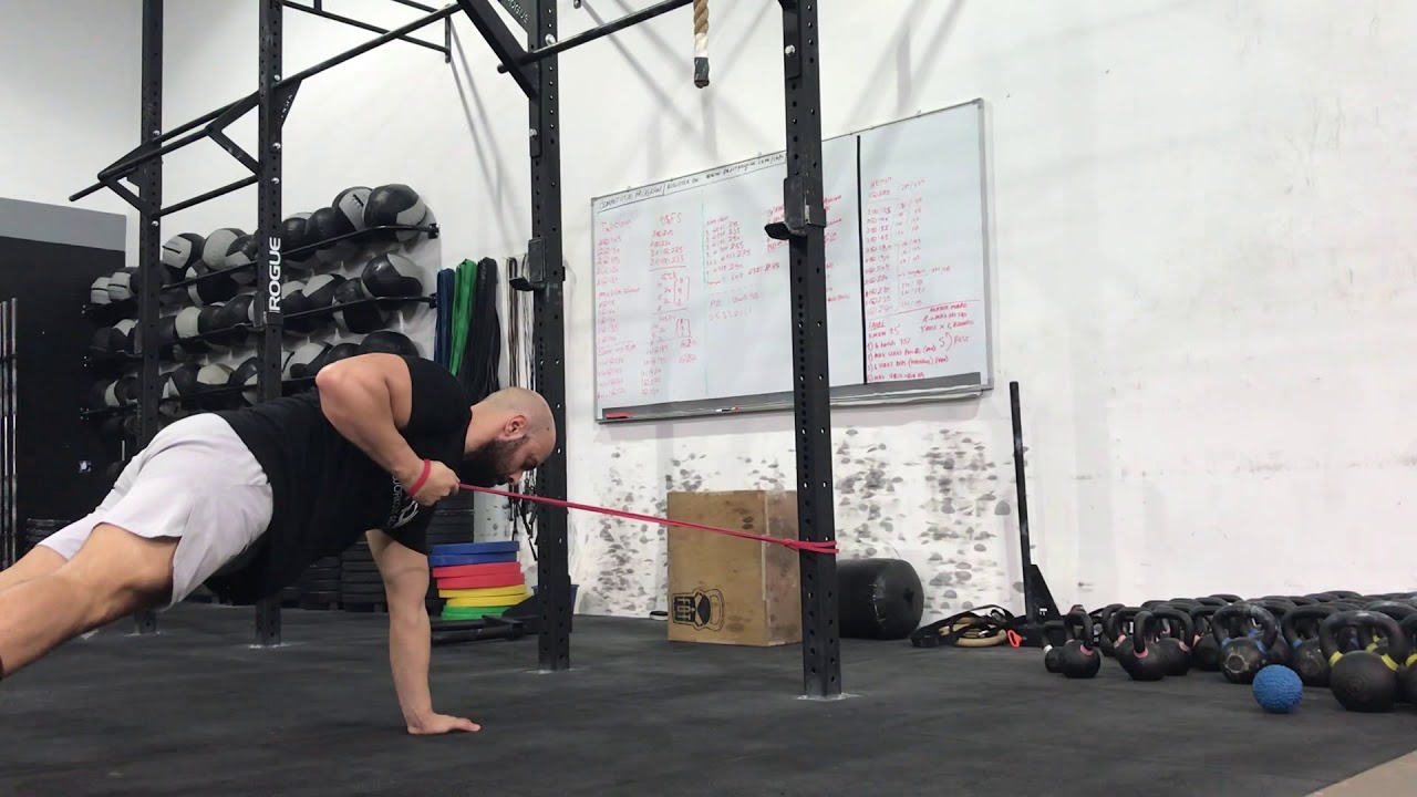 Functional Strength - Single Arm Plank Band pull hold - ON AIR - YouTube