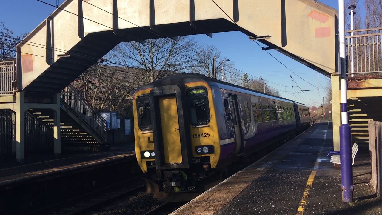 Class 156 with 1 horn - YouTube