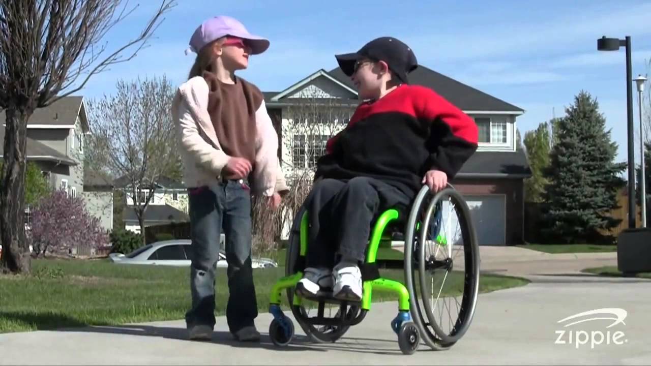 Silla de ruedas infantil Zippie Zone - YouTube