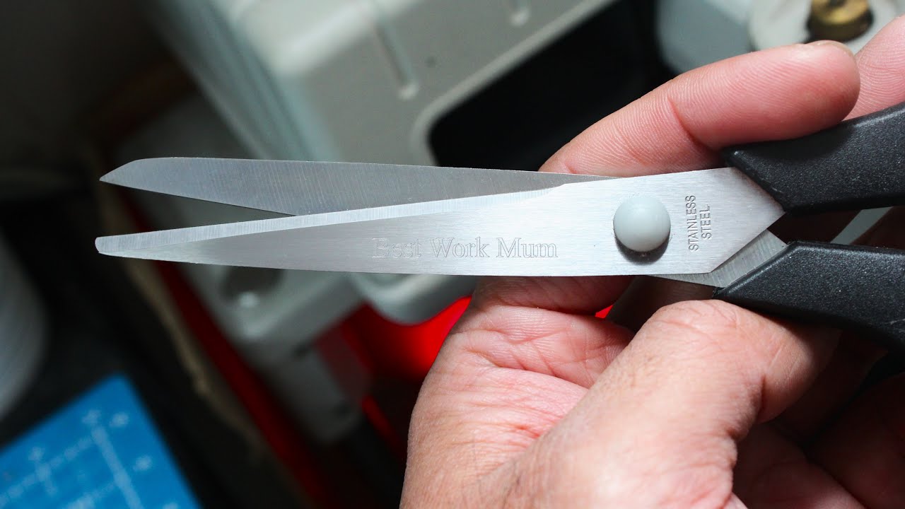 Custom Engraving UK Personalised Scissors Custom Engraved Scissors ...