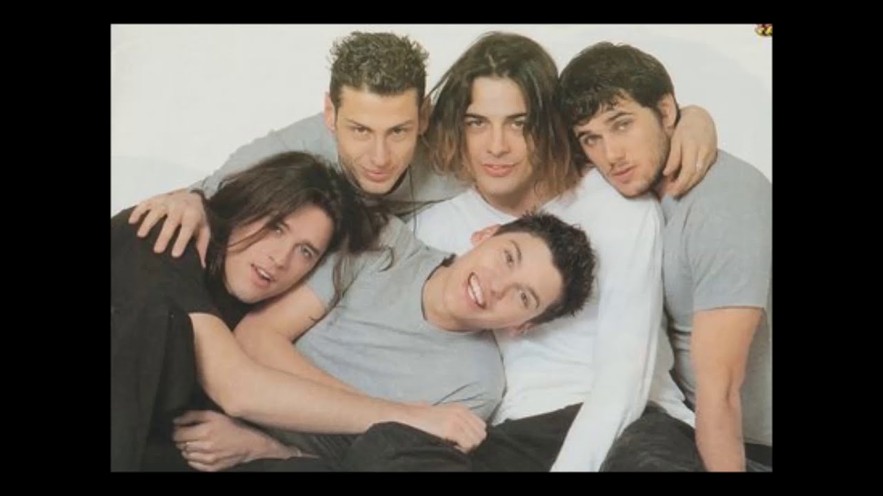 I Ragazzi Italiani - CHIAMANDOAMANDO dall'album "E' tempo" - YouTube