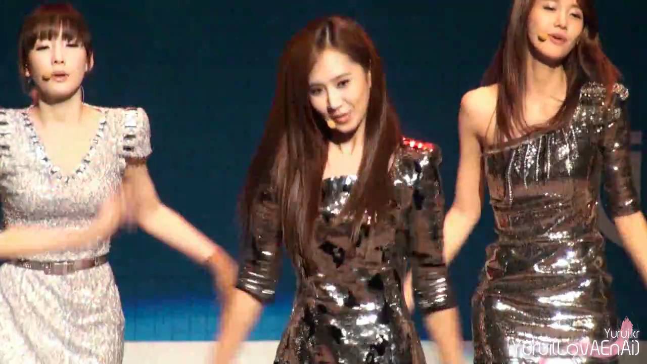 [Fancam] SNSD :: 110118 Intel - Hoot [Yuri] by Yurui(LovAEnAi) - YouTube