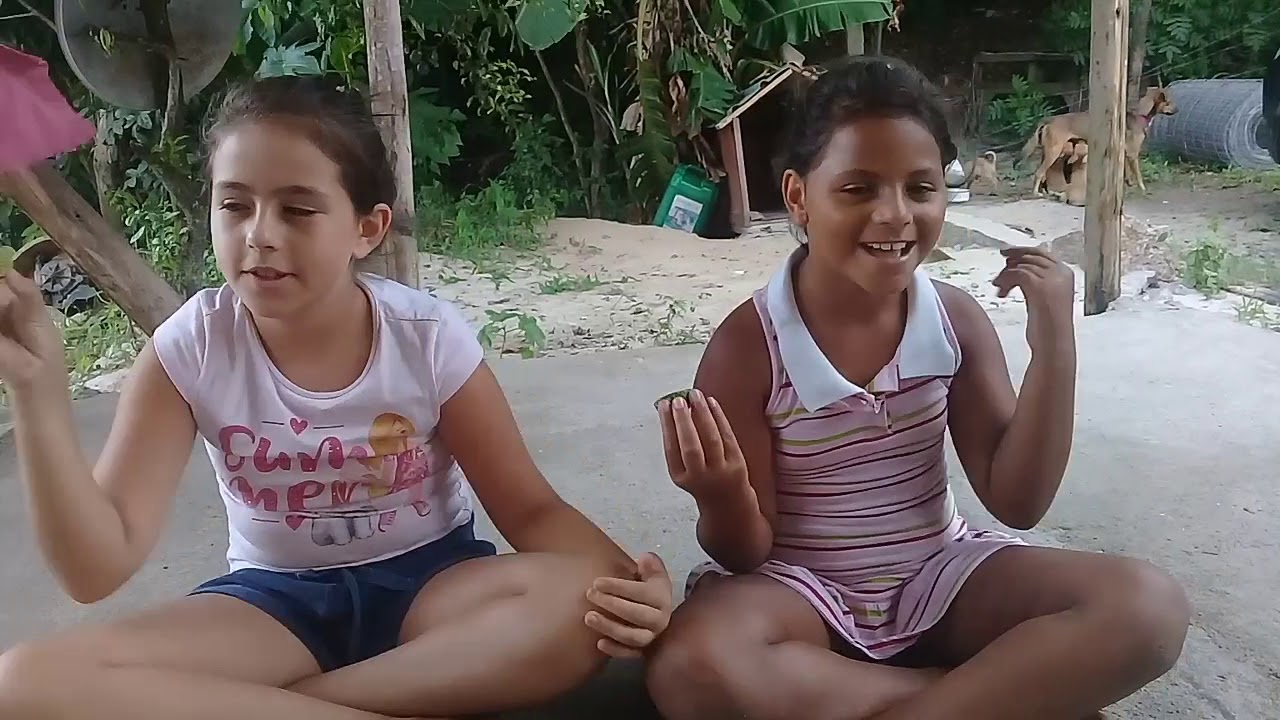 Desafio chupar um limão - YouTube