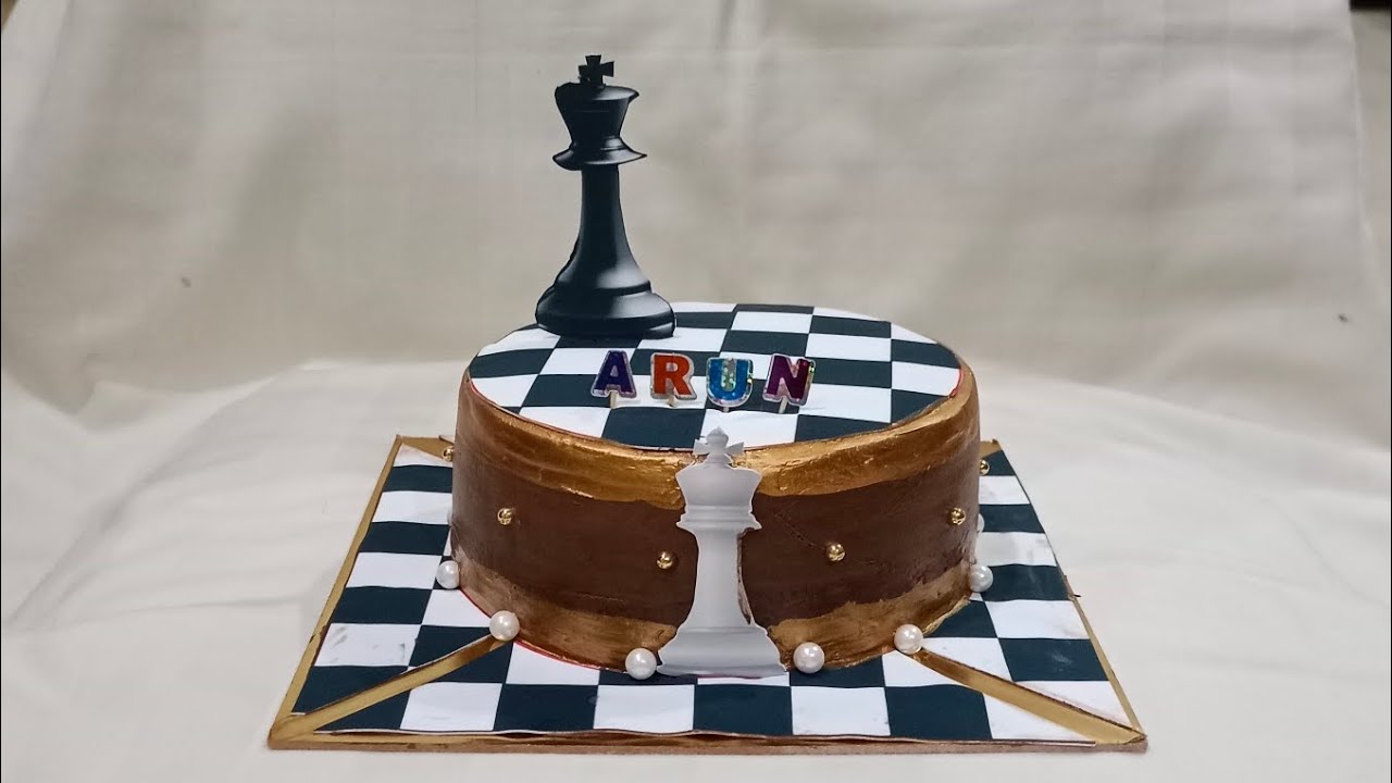 HOW TO MAKE CHESS THEME CAKE || GERMAN CHOCOLATE CAKE WITH DECORATION ...