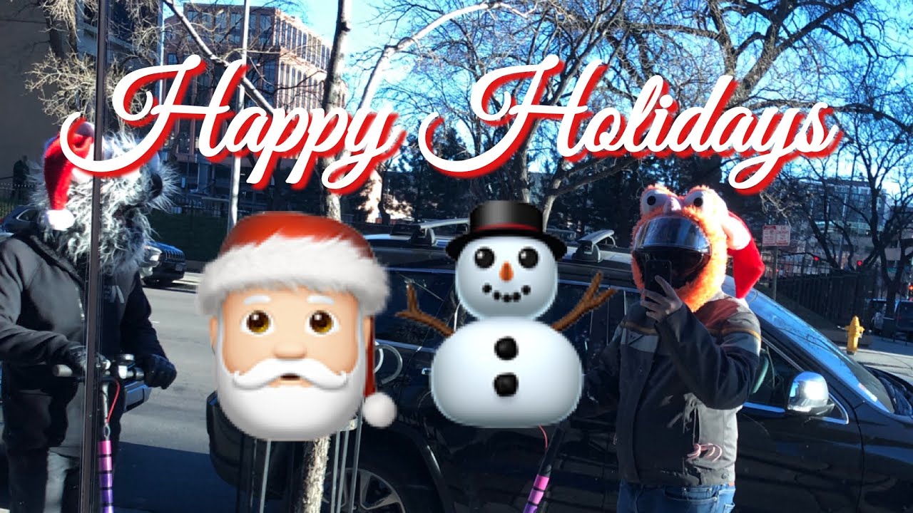 CHRISTMAS MUPPETS ON SCOOTERS - YouTube