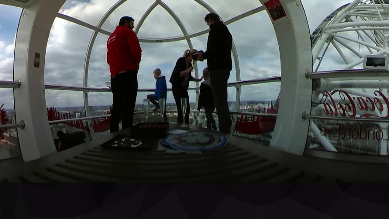 London Eye Cupid Capsule 360 video - YouTube