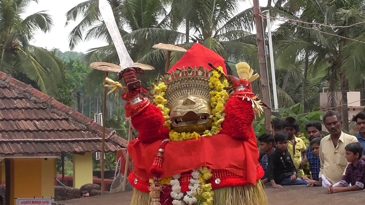 Vishnumoorthy Theyyam - YouTube