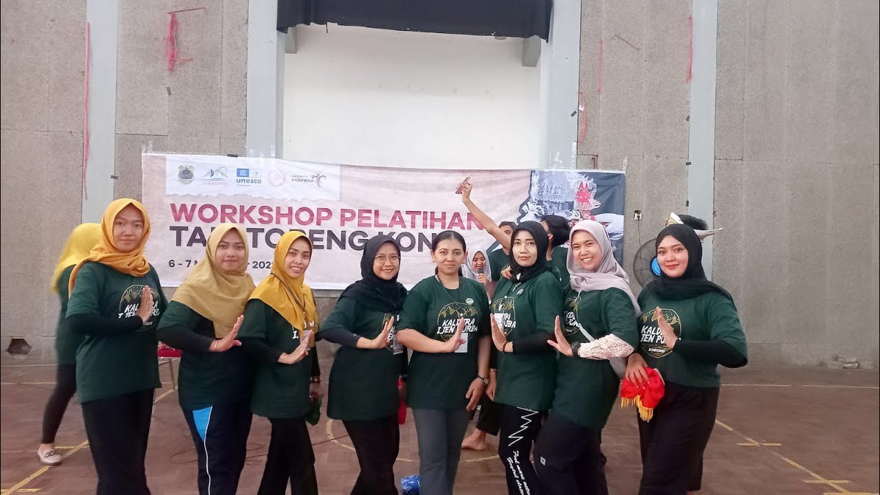 Tari Topeng Kona || Kelompok 2 || kesenian Bondowoso - YouTube