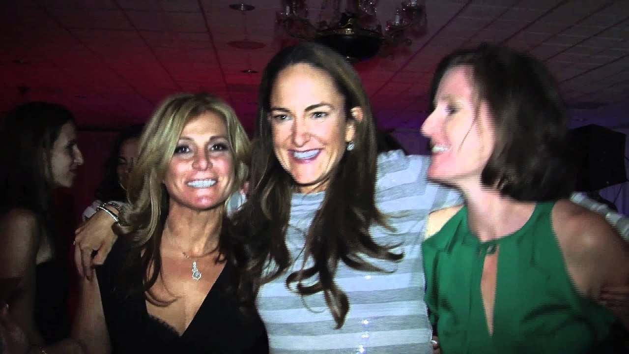 The ESSENCE BAND LIVE PARTY DANCING! (Part 2) - YouTube