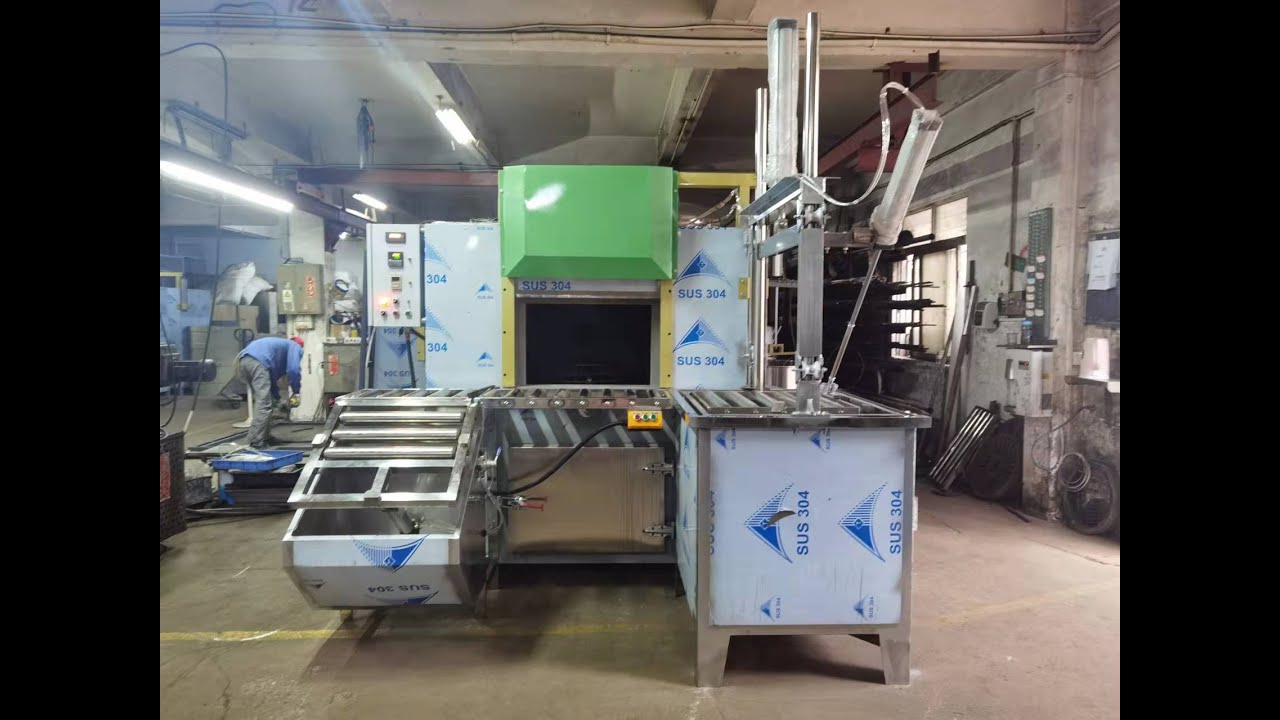 Semi auto roto moulding machine - YouTube