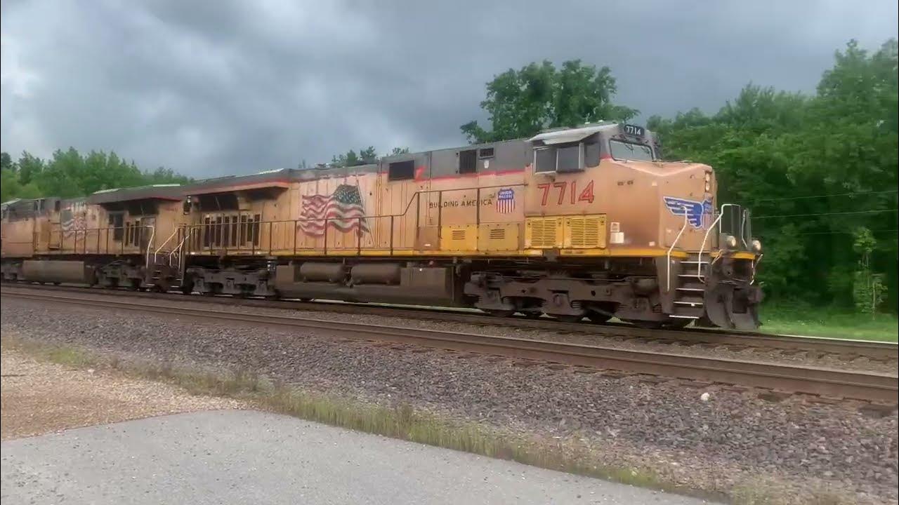 6-1-2024 UP 7714 Leads the MBZAS With no Crew change. - YouTube