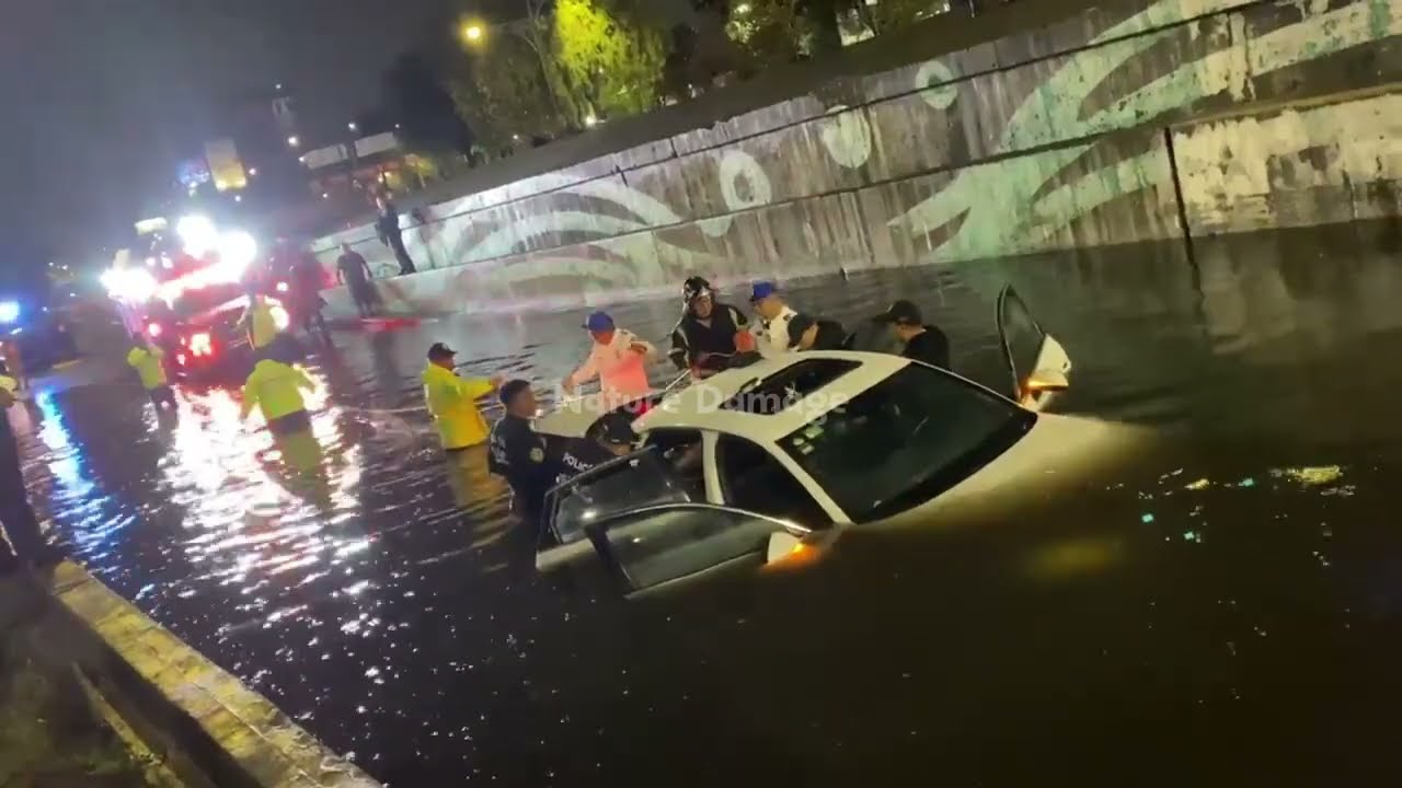 Chaos in Mexico Today! Hurricane Alvin, Floods Destroy Homes, Cars in ...