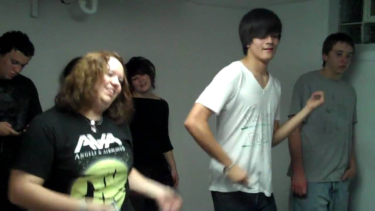 Just Dance Who Let The Dogs Out - YouTube