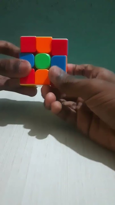 resolving rubic's cube - YouTube