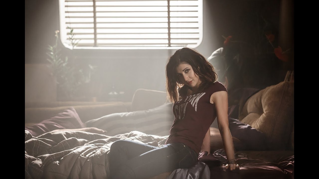 Evil Dead: The Game (Kelly Maxwell game play) - YouTube