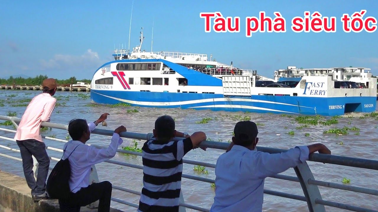 Con Tàu Cao Tốc THRIVINHG Xuất Bến Trên Bờ Ai Cũng Đứng Nhìn - YouTube