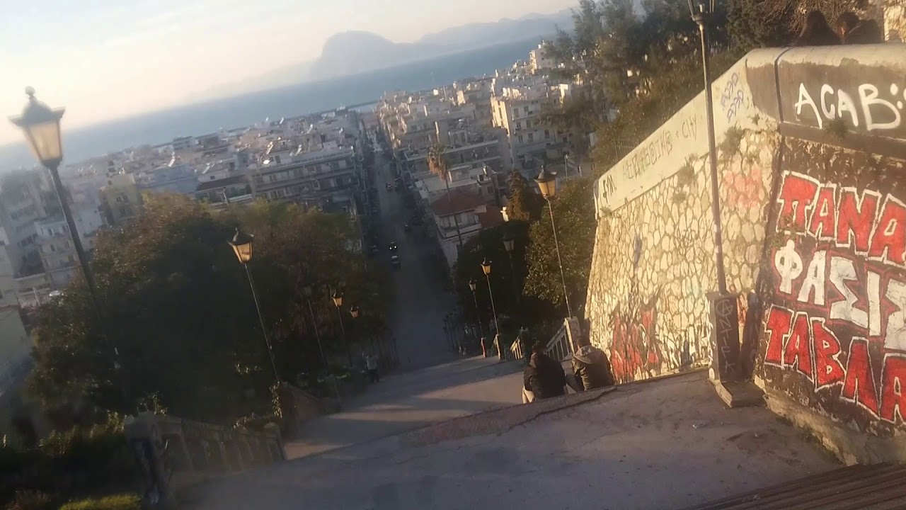 ΣΟΒΑΡΟ ΑΤΥΧΗΜΑ!!! Ποδηλατη στις σκαλες αγιου νικολαου - YouTube