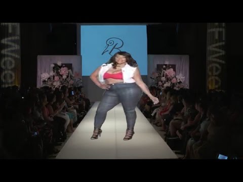 Fashion Weekend Plus Size 2017 / Plus Size Ladies / Fat Women Wearing Tight Clothing / Fashion Show