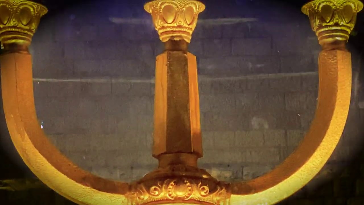 The Golden Menorah of the Third Holy Temple - YouTube