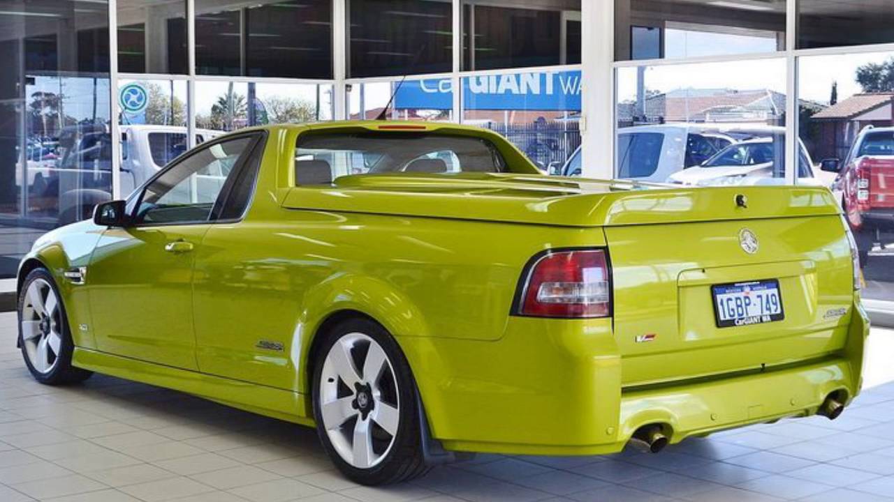 2008 Holden Commodore VE SS-V Yellow 6 Speed Manual Utility - YouTube