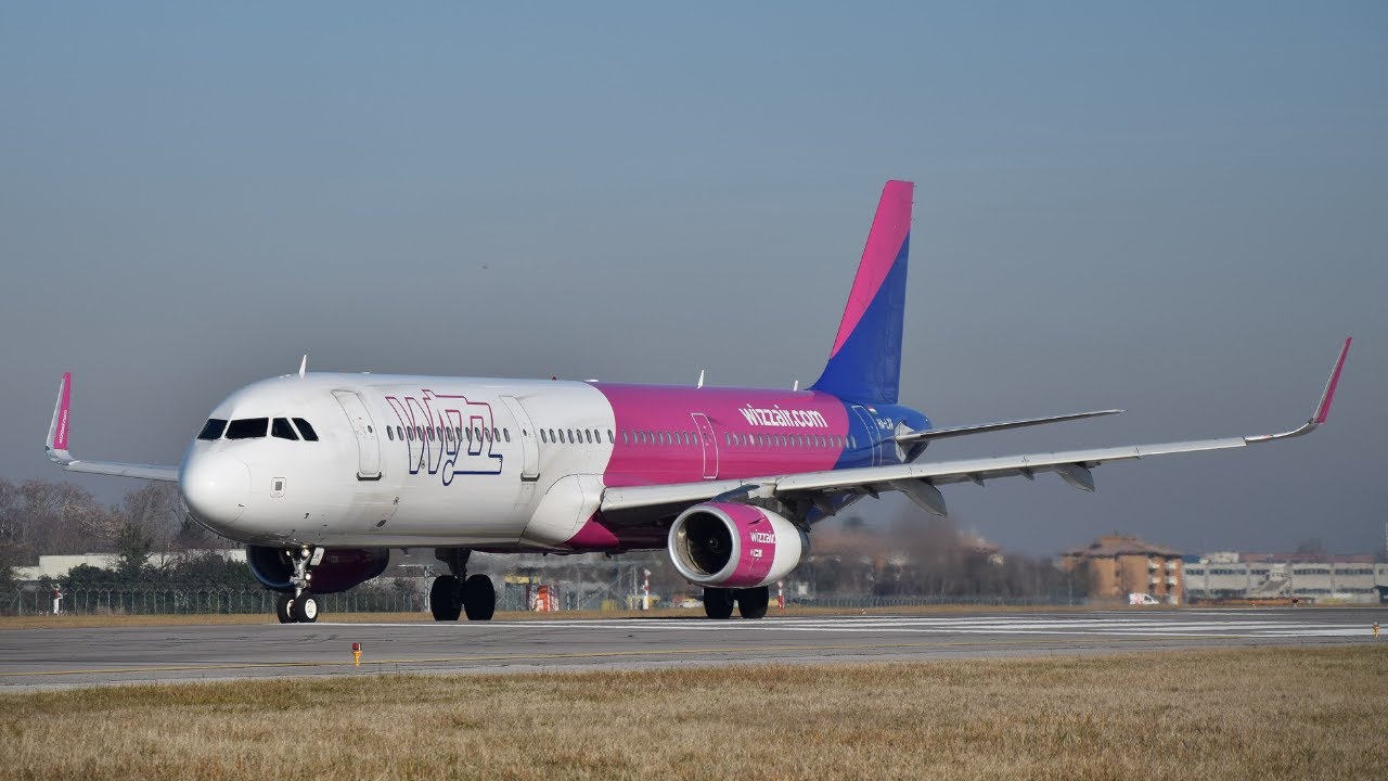 Wizz Air Airbus A321-200 Takeoff / IAE ENGINE SOUND - YouTube