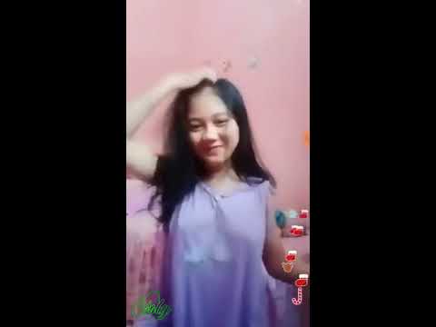 BIGO LIVE HOT INDONESIA Lepas Bra !! Goyang Dada . No Bra
