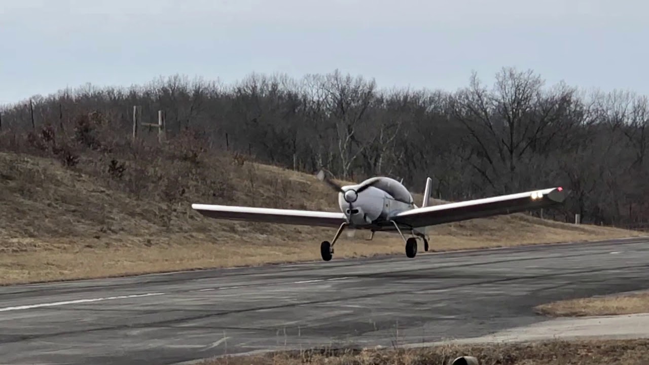 Honda-powered Zenith CH 650 tailwheel light-sport aircraft - YouTube